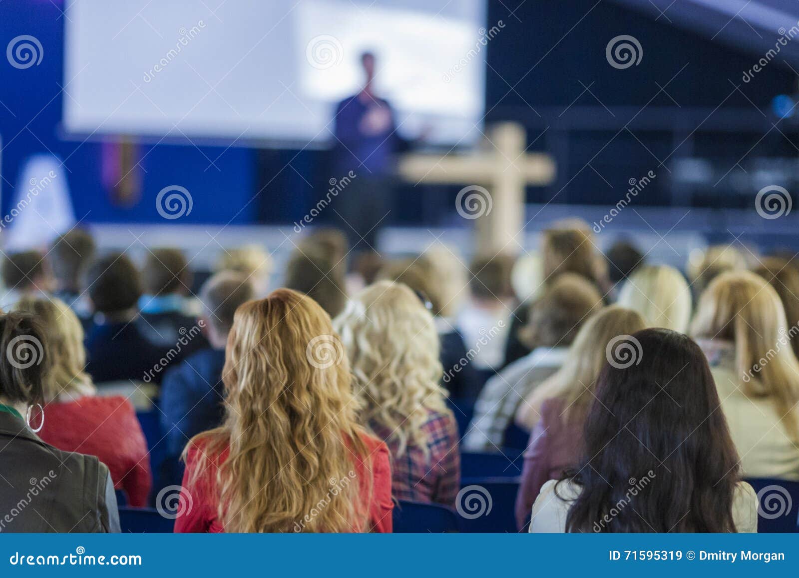 Lecturer Speaking in Front of the Large Group of People Editorial Stock ...