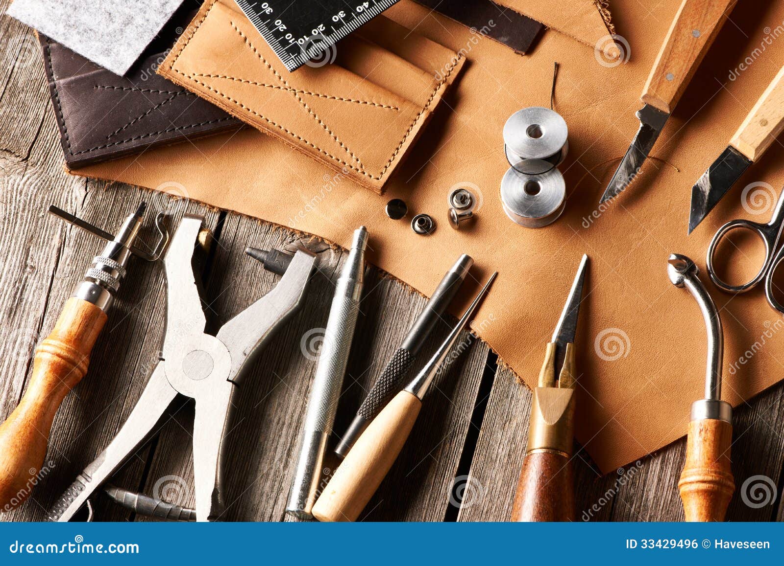 Lederne in Handarbeit Machende Werkzeuge Stockfoto - Bild von geschäft ...