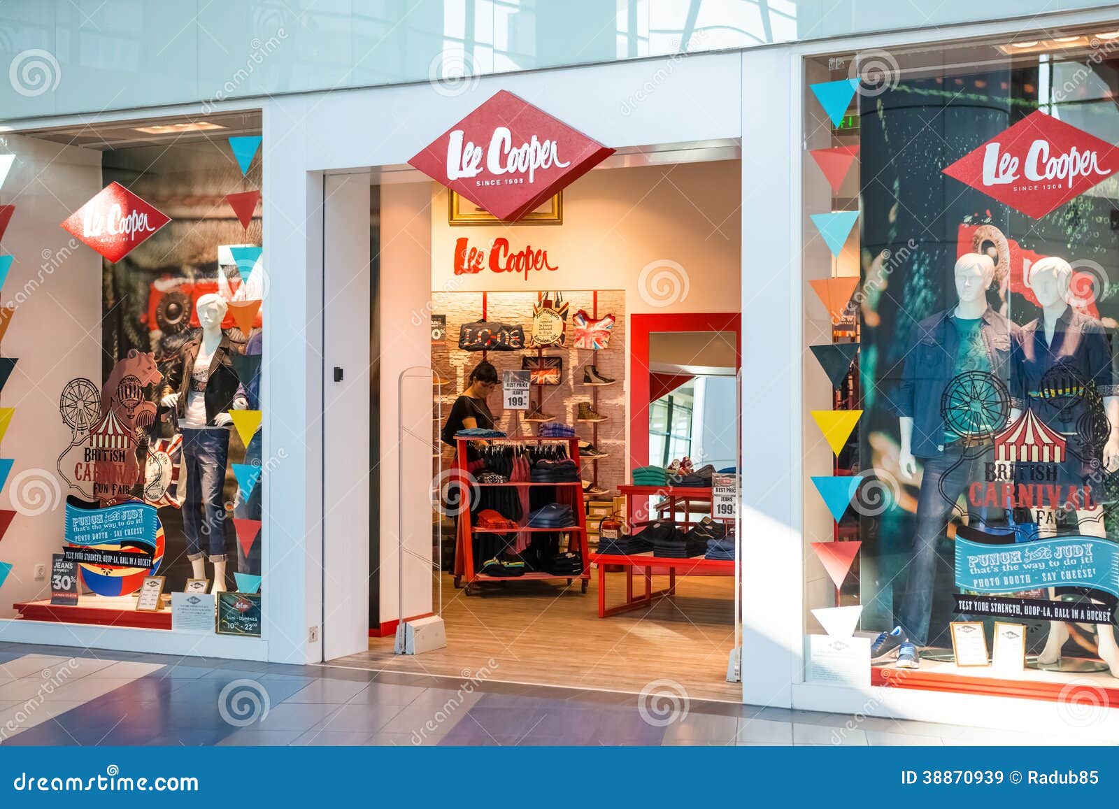 Lee Cooper Store immagine stock editoriale. Immagine di moderno - 38870939