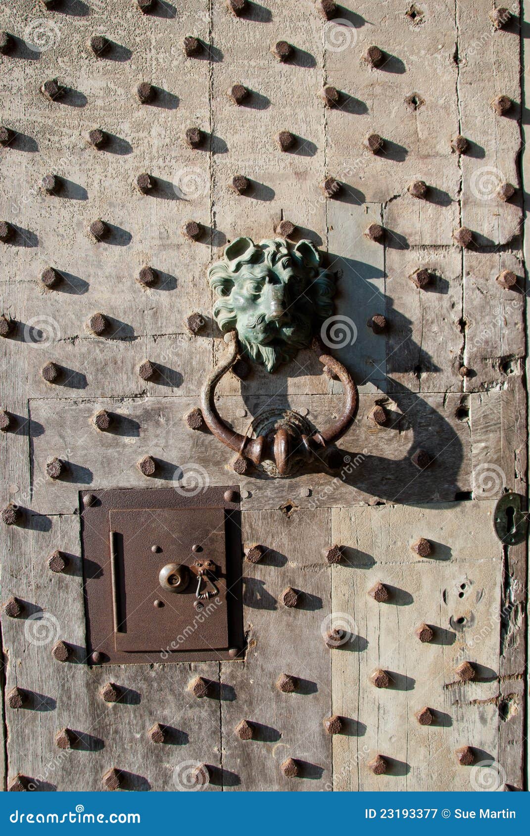 Leeds Castle Keep Door Picture. Image: 23193377