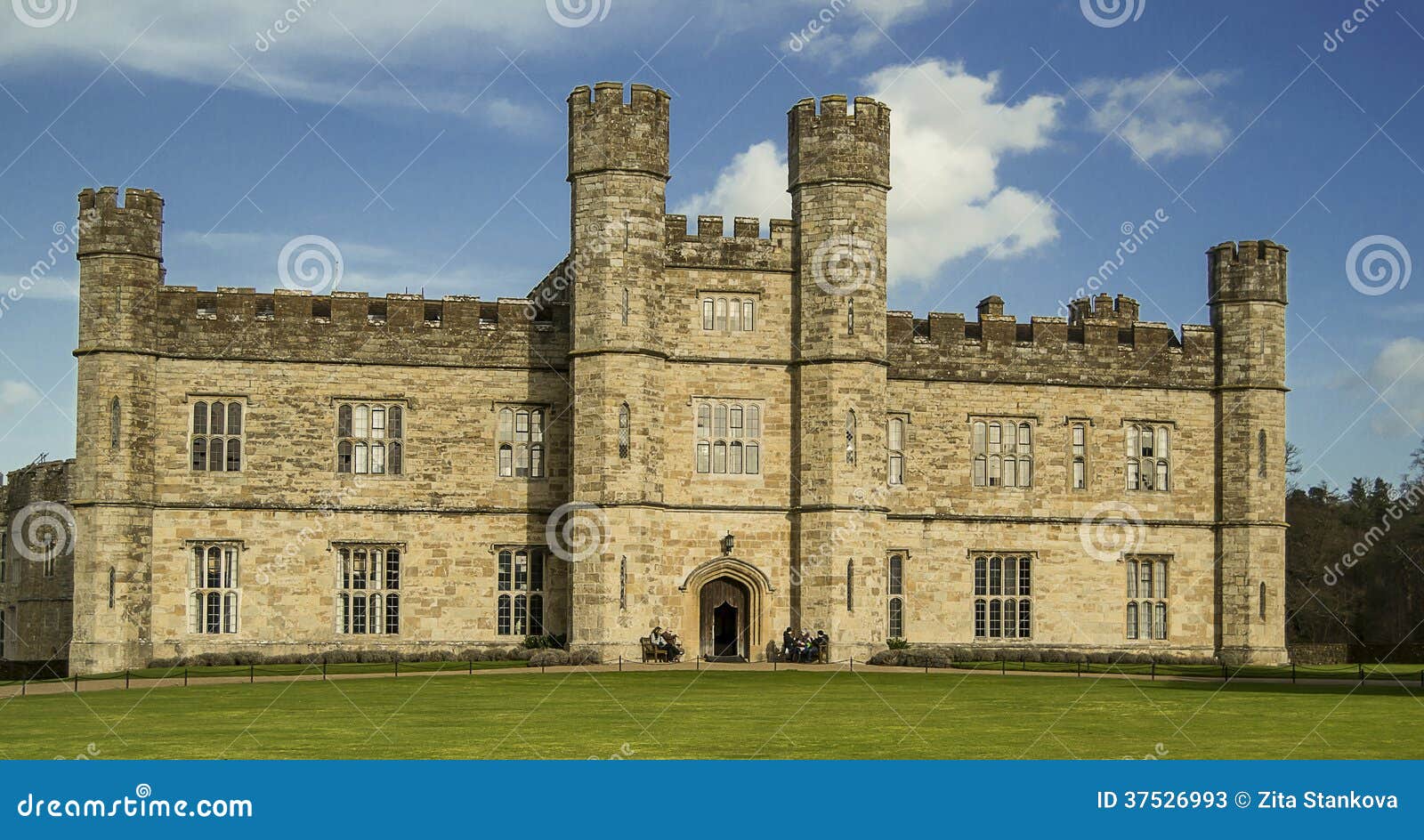 Leeds castle stock image. Image of king, castle, windows - 37526993