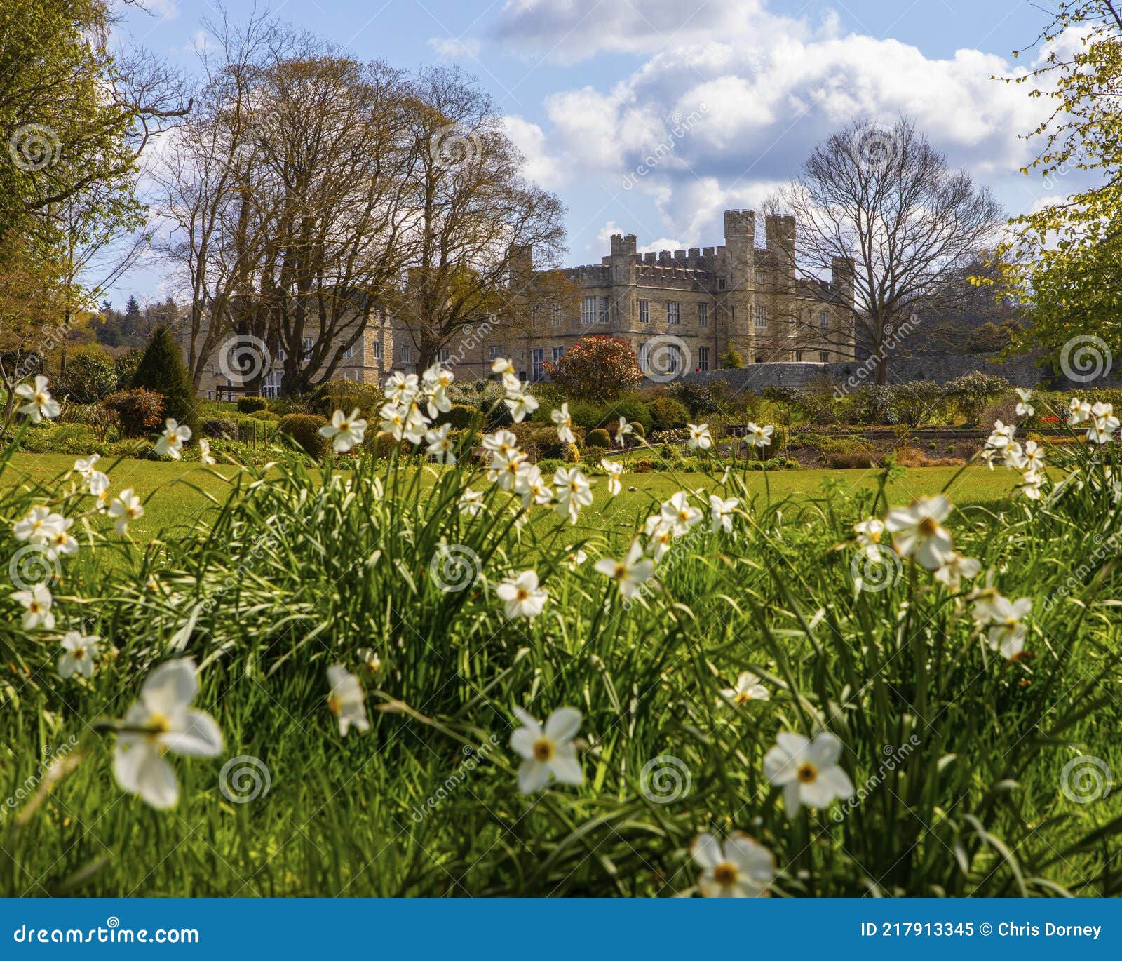 Leeds Castle in Kent, UK editorial image. Image of england - 217913345