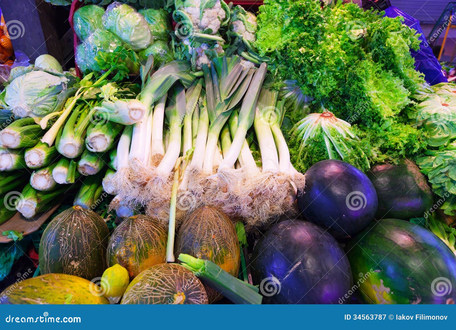 Leeks and other vegetables stock image. Image of health - 34563787