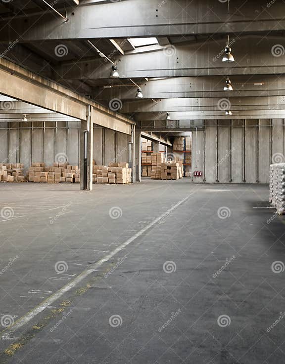 Leeres Lager stockfoto. Bild von hauptteil, betriebsfähig - 26768576