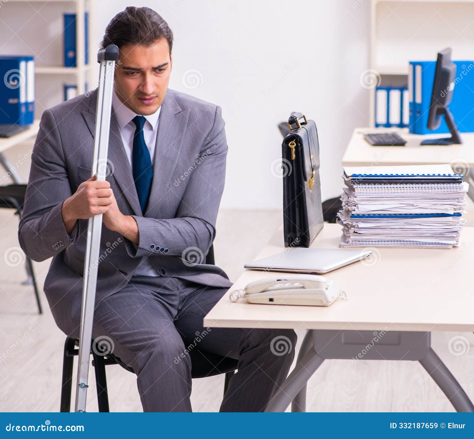 Leg Injured Employee in the Office Stock Image - Image of crutch, busy ...