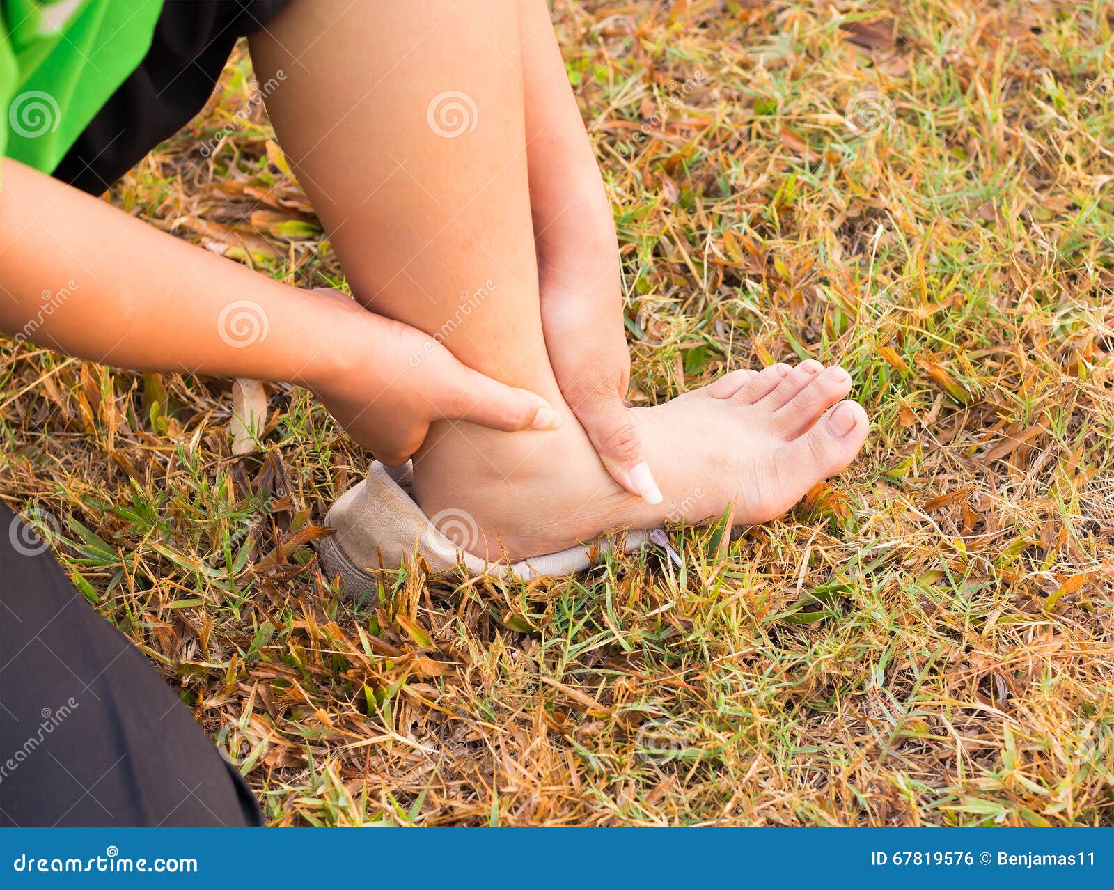 Leg Sprain Royalty-Free Stock Image | CartoonDealer.com #67819576