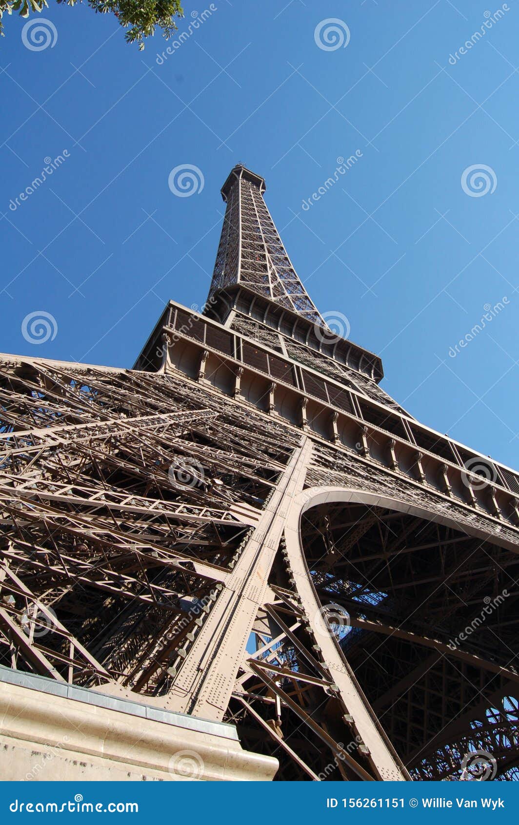 Leg View of the Eiffel Tower Stock Image - Image of bottom, tower ...