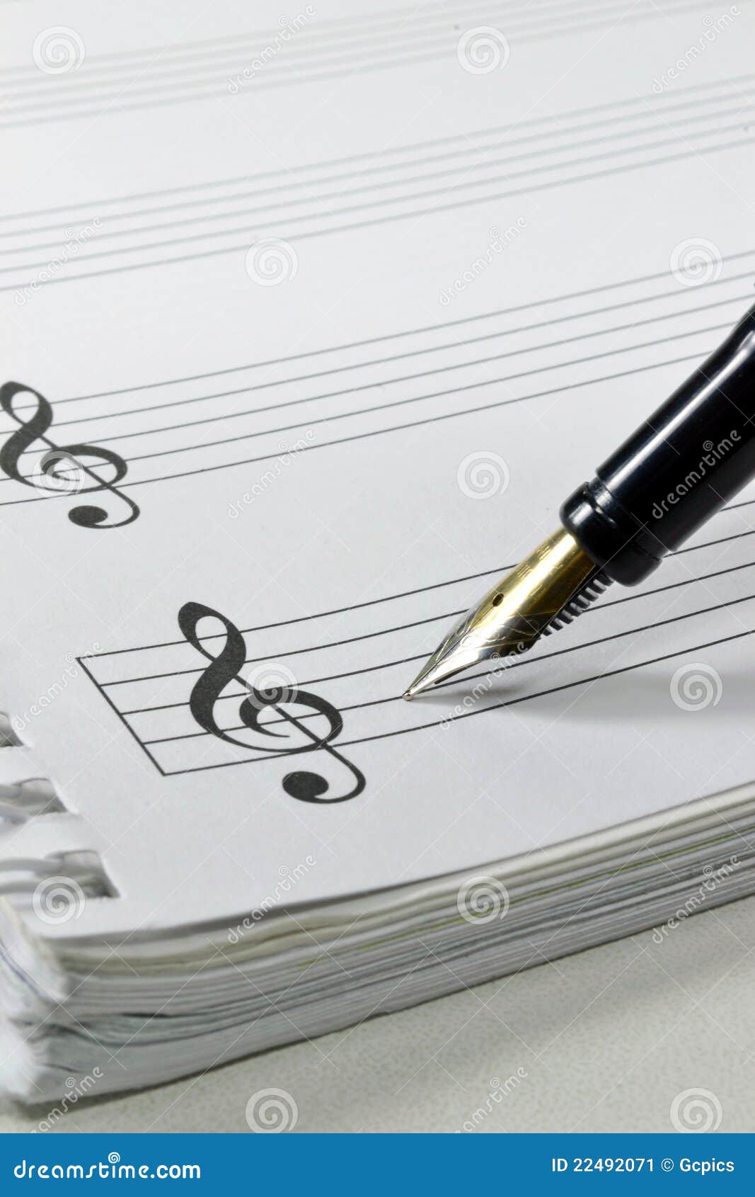 Lege bladmuziek stock afbeelding. Image of muzikaal, notitieboekje ...