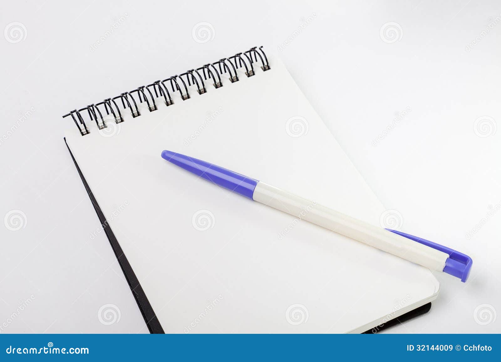Lege Witte Nota, Pen En Blauwe Klem Stock Afbeelding - Image of nota ...