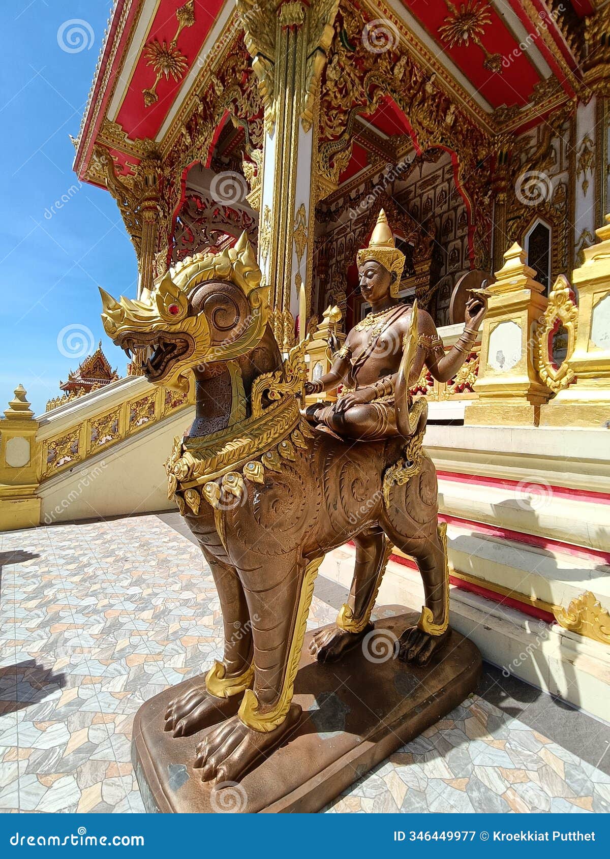 The Legend Animal in History Stock Image - Image of shrine, monument ...