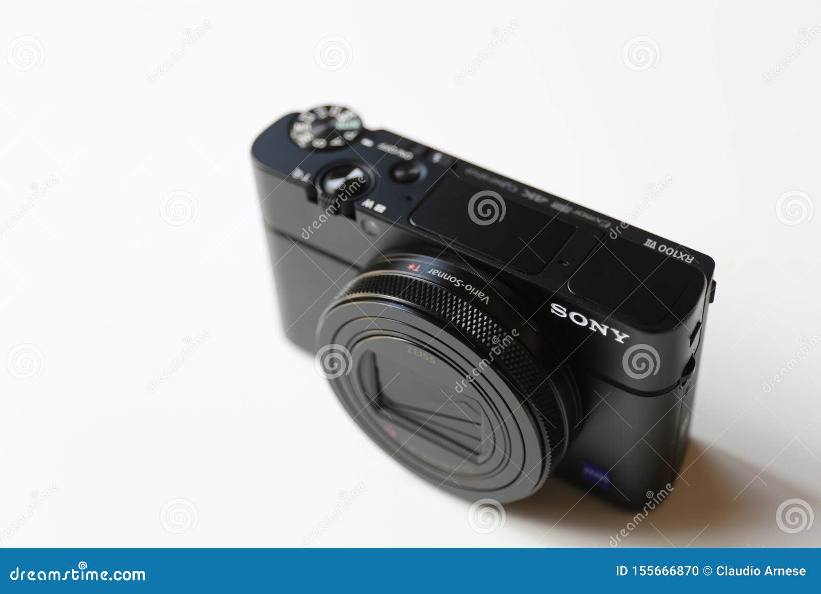 RX100 version VII editorial image. Image of lens, background - 155666870