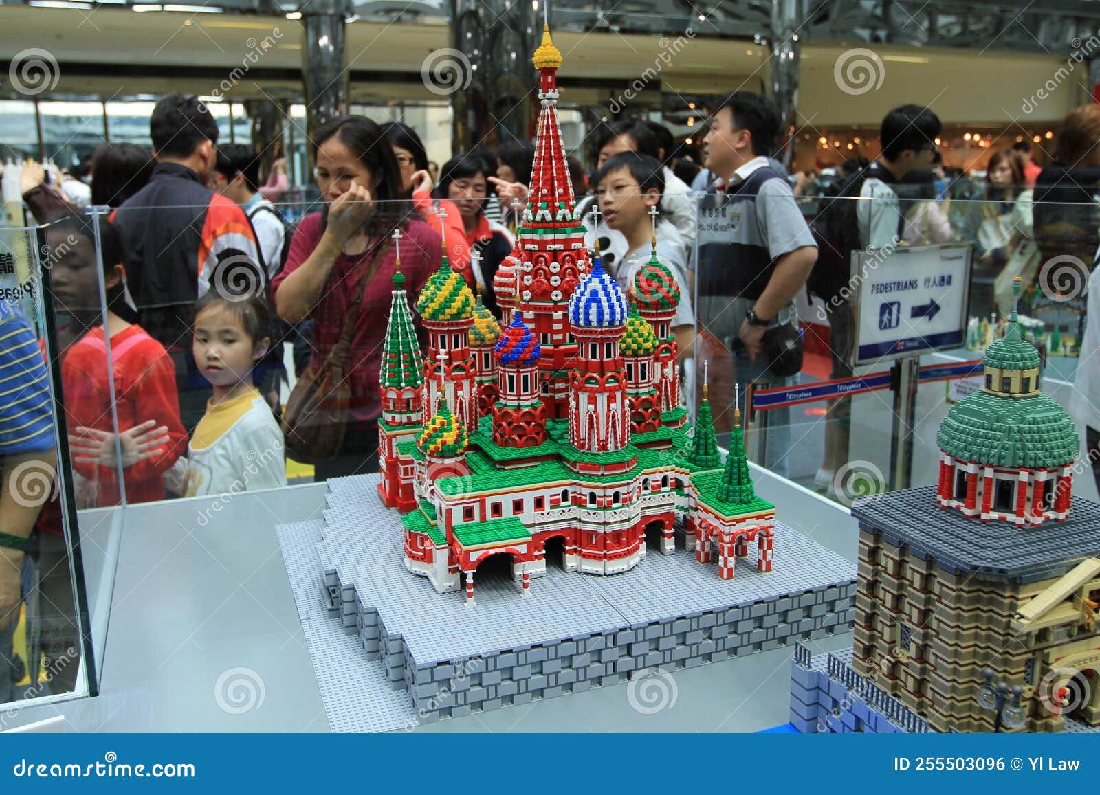 The Lego City, Building Blocks in Multiple Colours 22 April 2011 ...