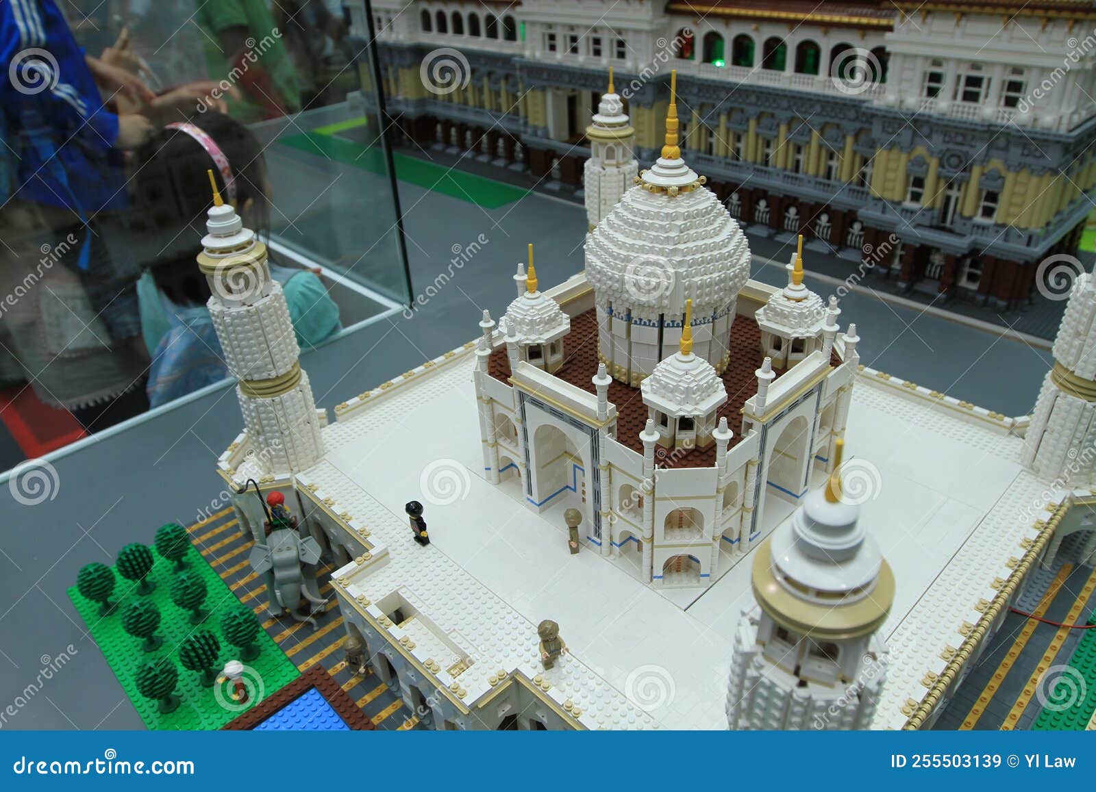 The Lego City, Building Blocks in Multiple Colours 22 April 2011 ...