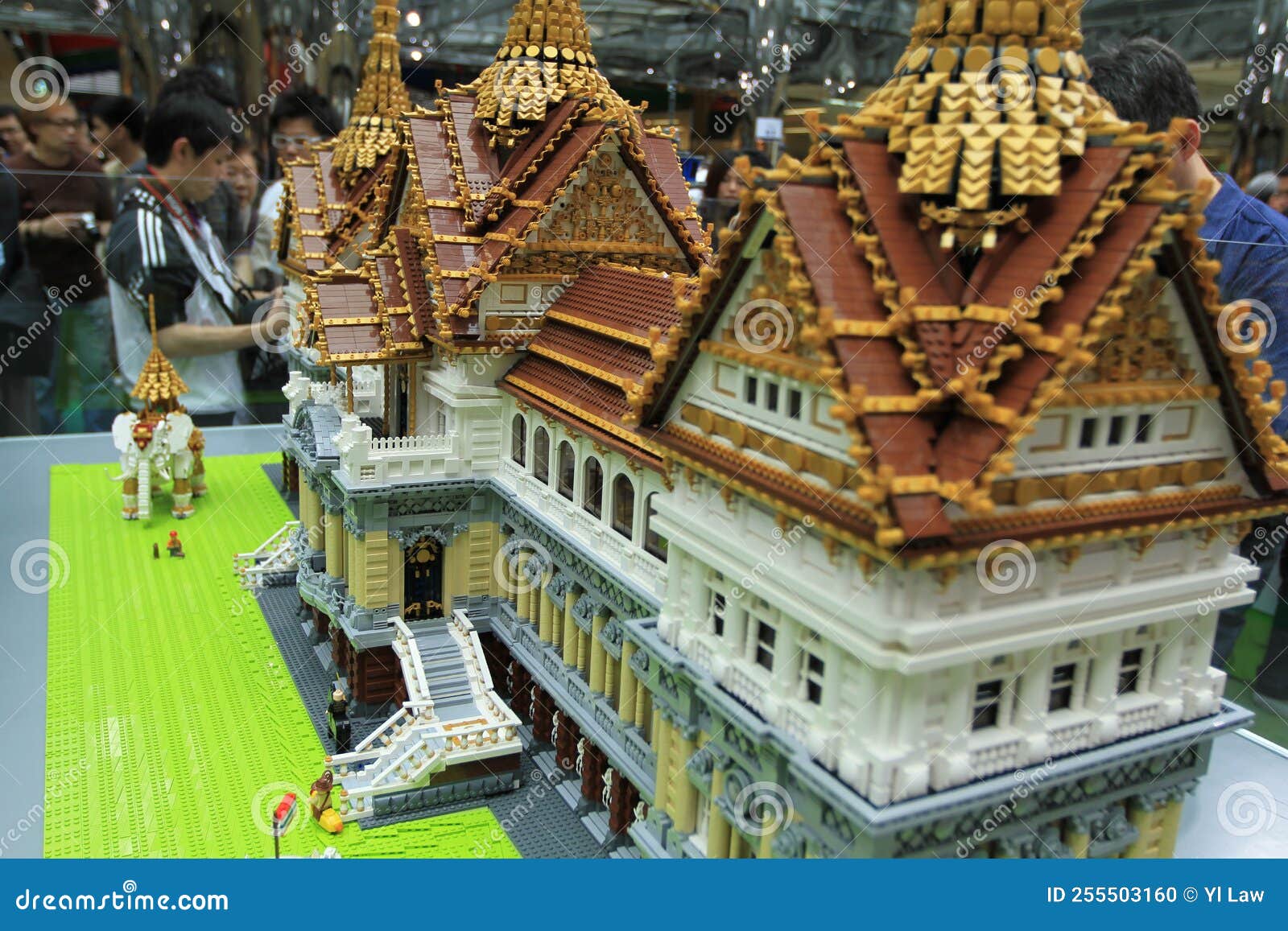 The Lego City, Building Blocks in Multiple Colours 22 April 2011 ...