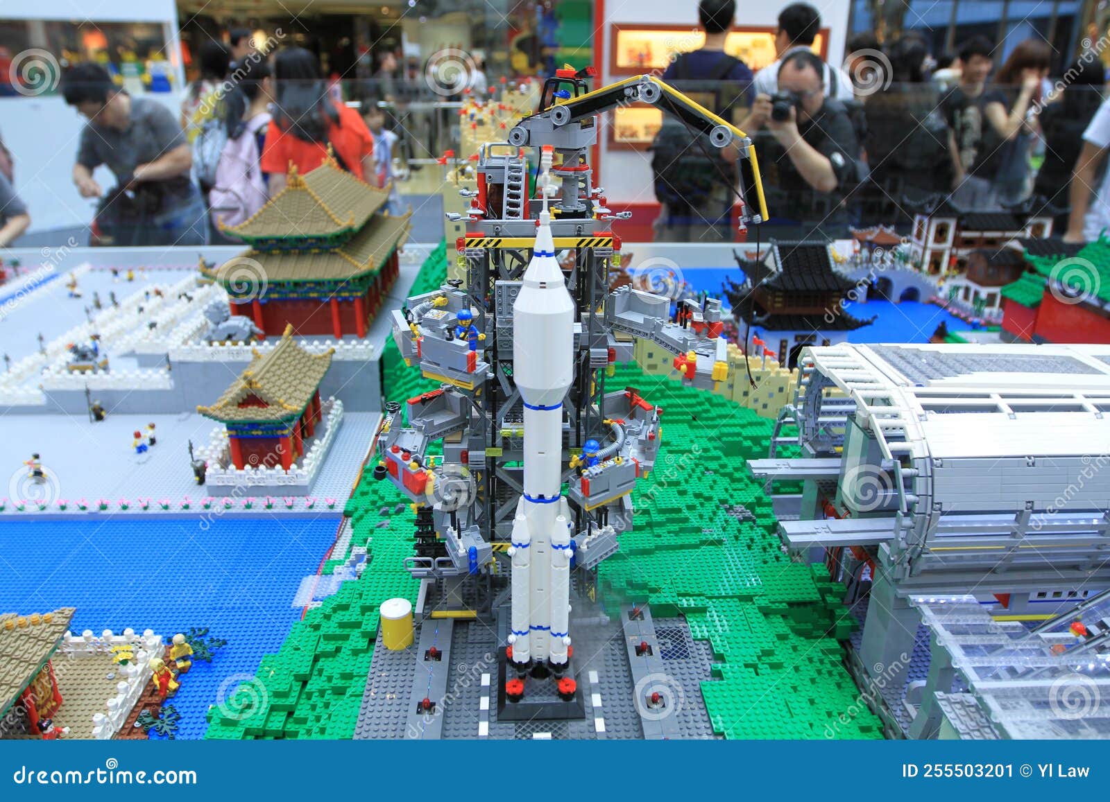 The Lego City, Building Blocks in Multiple Colours 22 April 2011 ...