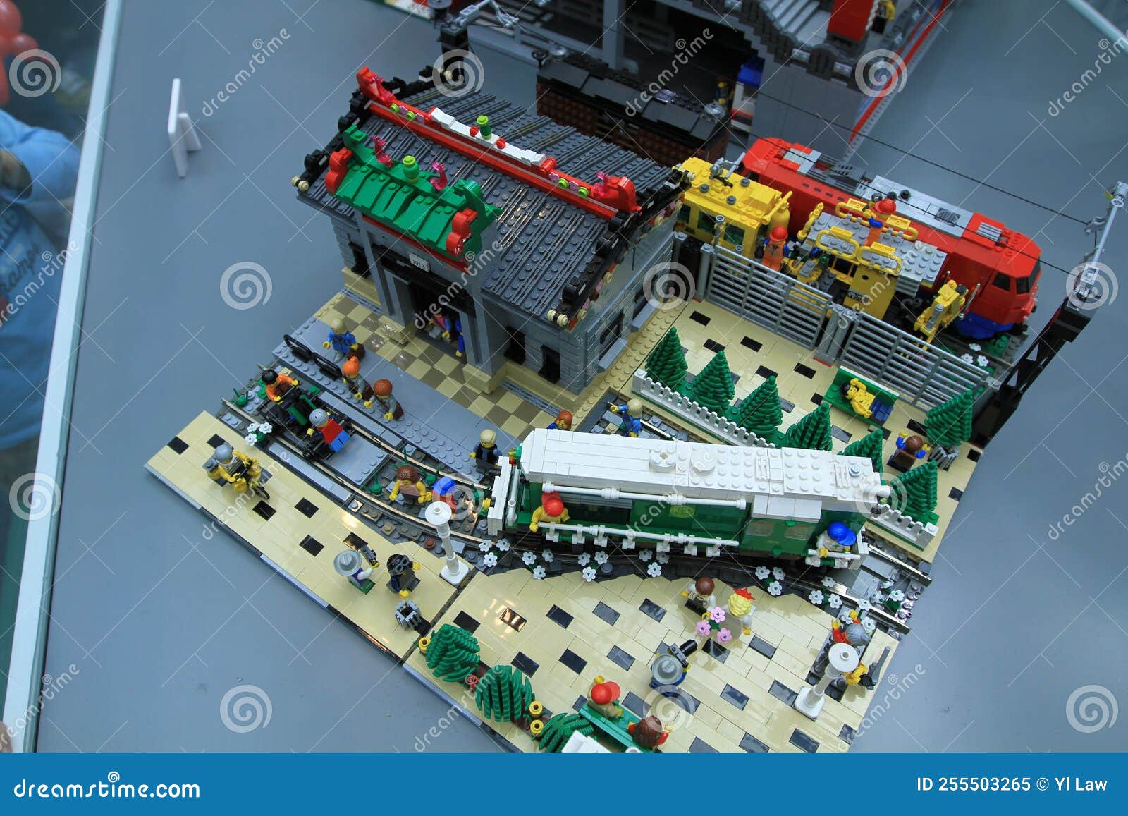 The Lego City, Building Blocks in Multiple Colours 22 April 2011 ...