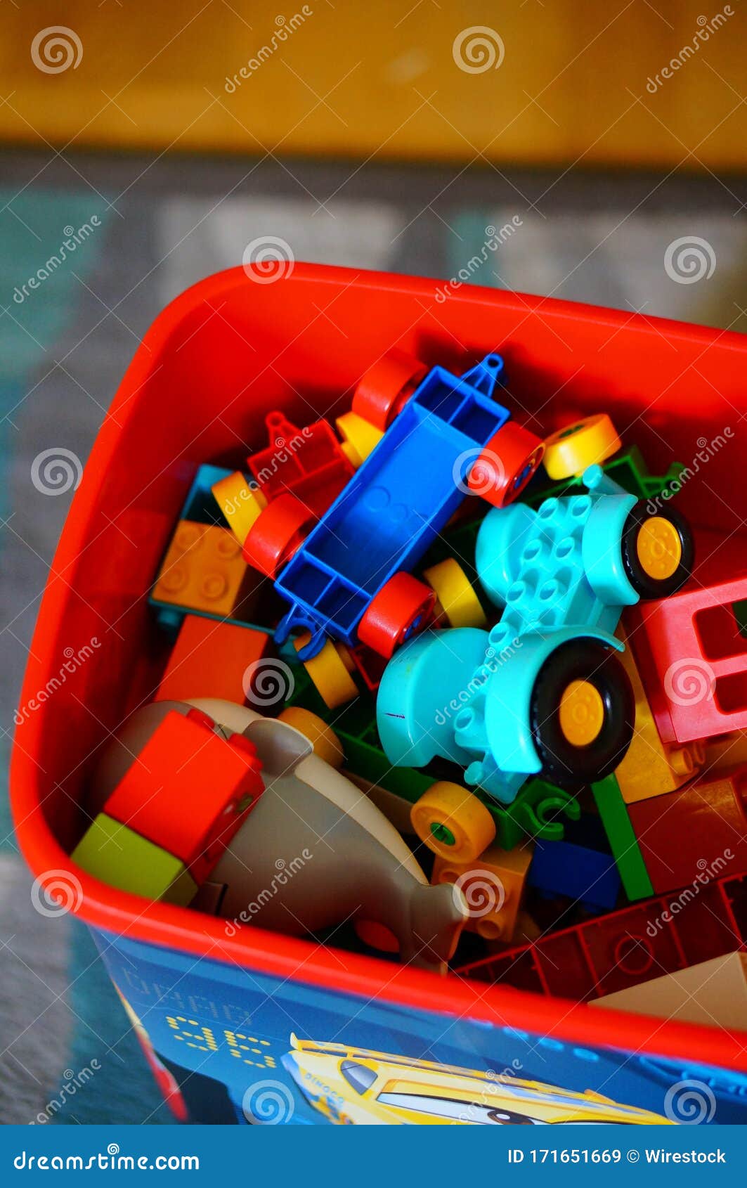 Lego Duplo editorial stock image. Image of play, container - 171651669