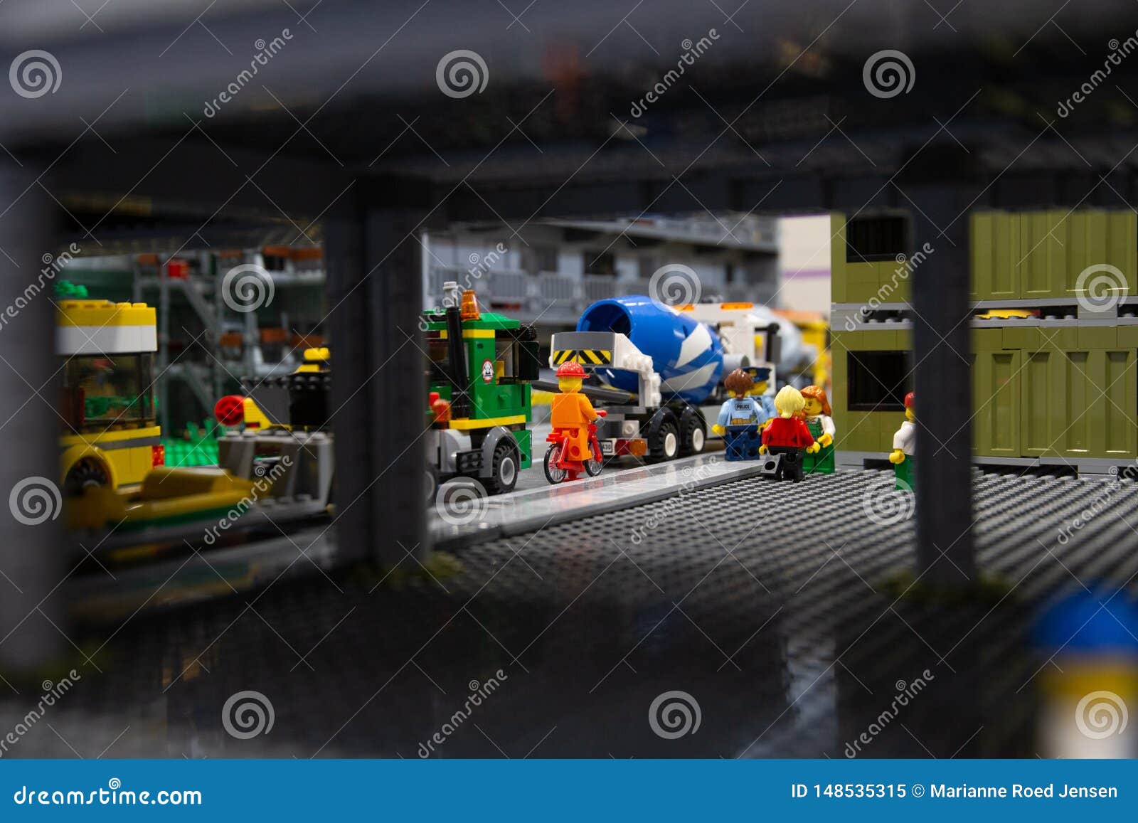 The LEGO meeting editorial image. Image of build, denmark - 148535315