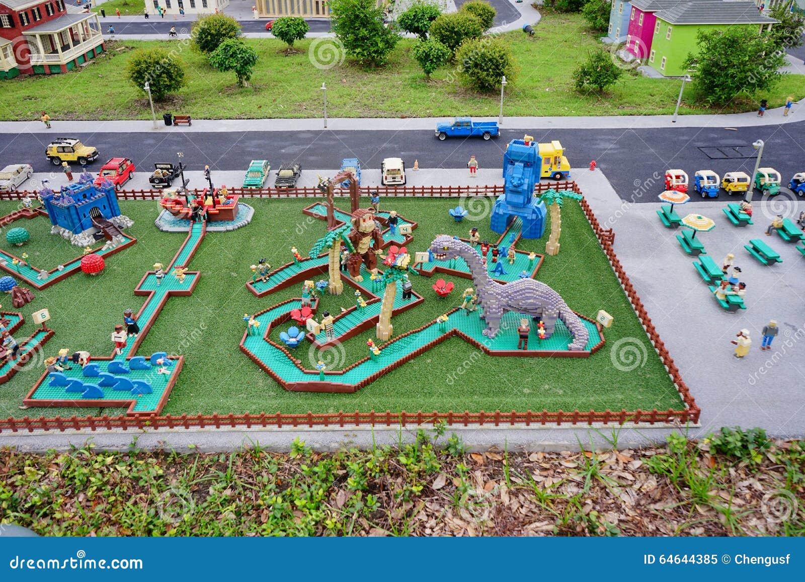 Lego mini statue editorial image. Image of empire, famously - 64644385