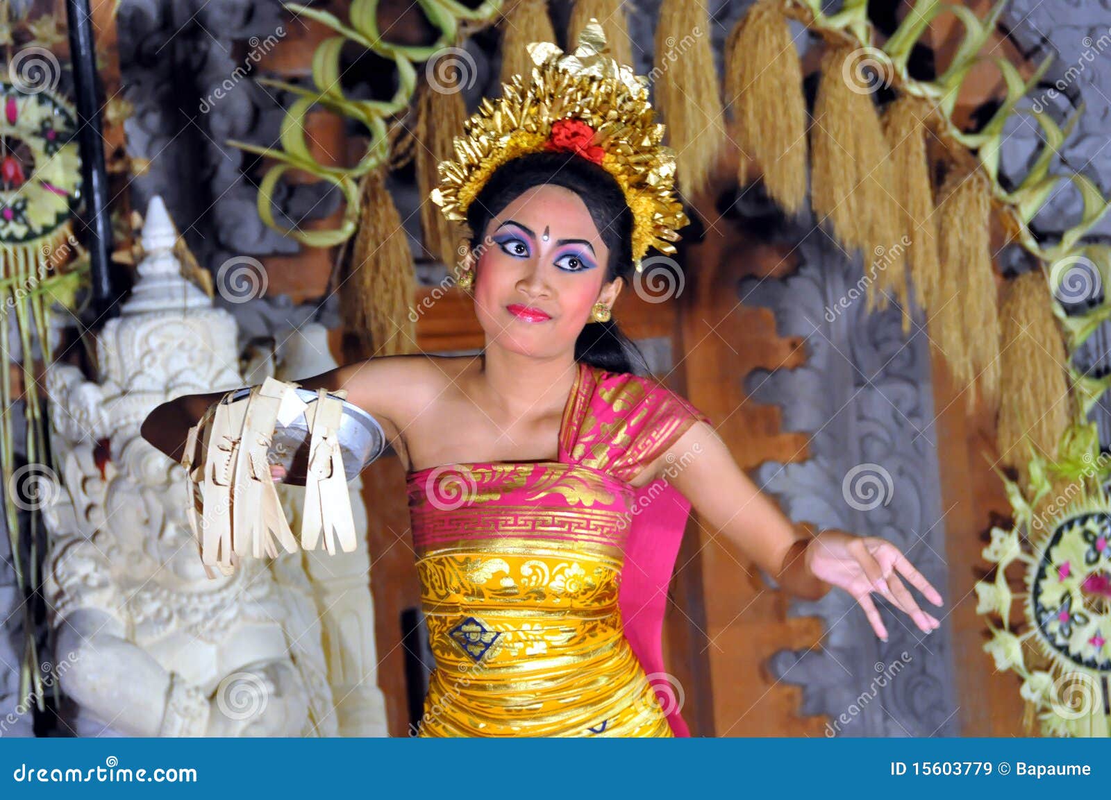 Legong dancer bali editorial stock image. Image of barong - 15603779