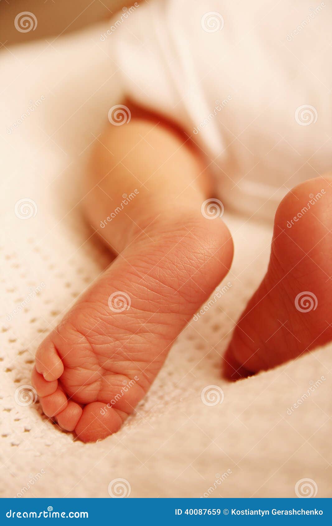 Legs One Cute Newborn Little Baby Stock Image - Image of human, love ...