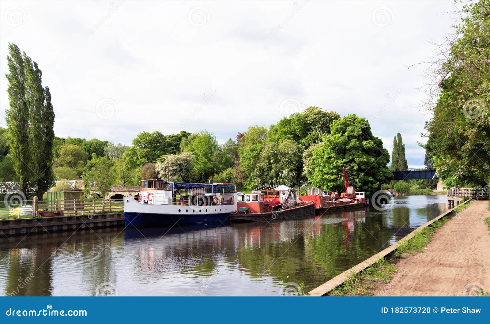 Leisure Boats and Transport Barges on the River Don, Sprotbrough ...