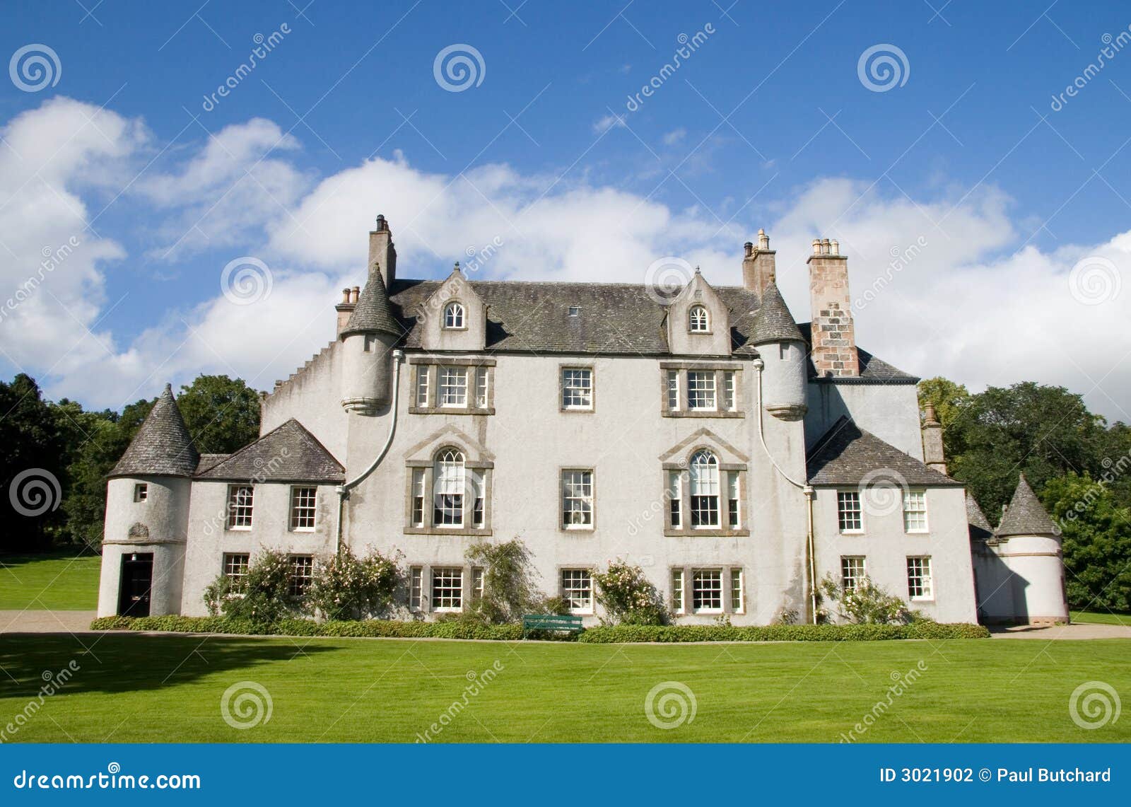 Leith Hall Castle stock photo. Image of fort, home, crest - 3021902