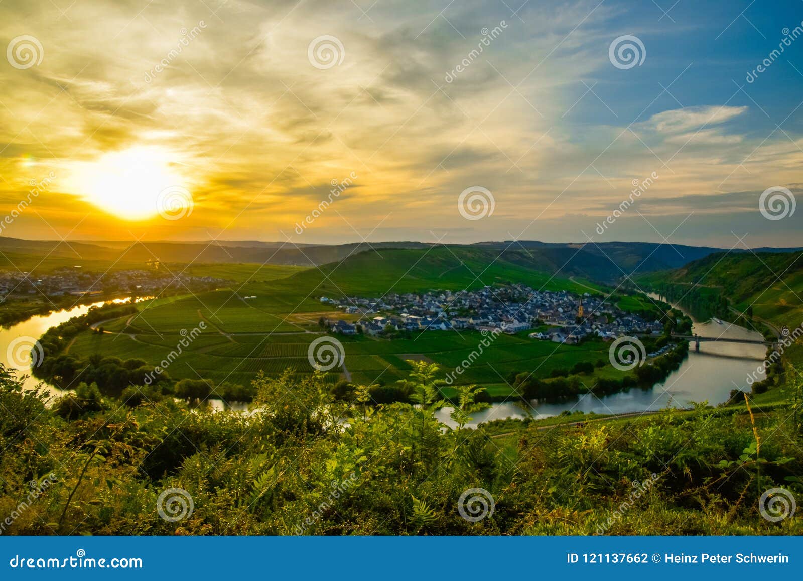 Leiwen Village on the Moselle Stock Photo - Image of moselle, building ...