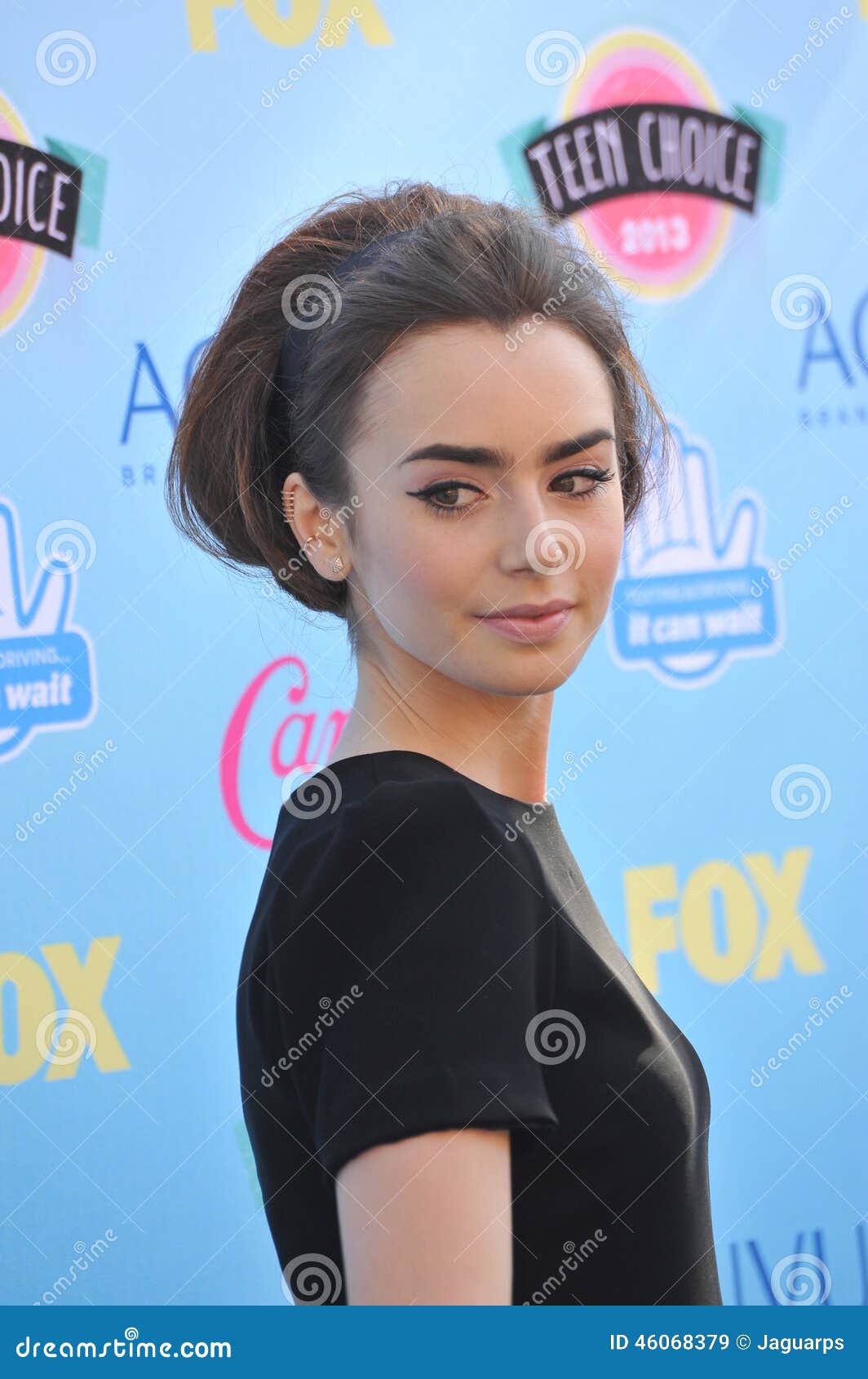 Lelie Collins redactionele stock afbeelding. Image of hollywood - 46068379