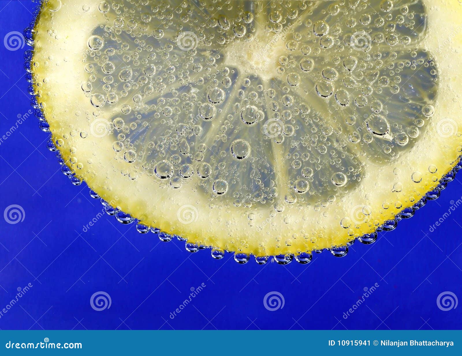 Lemon macro with bubbles stock image. Image of liquid - 10915941