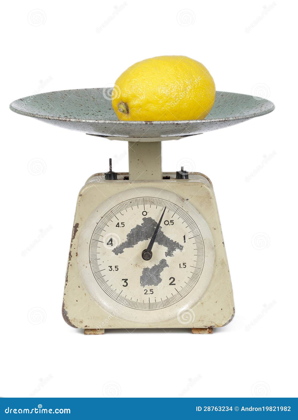 Lemon on scales stock photo. Image of medical, kilogram - 28763234
