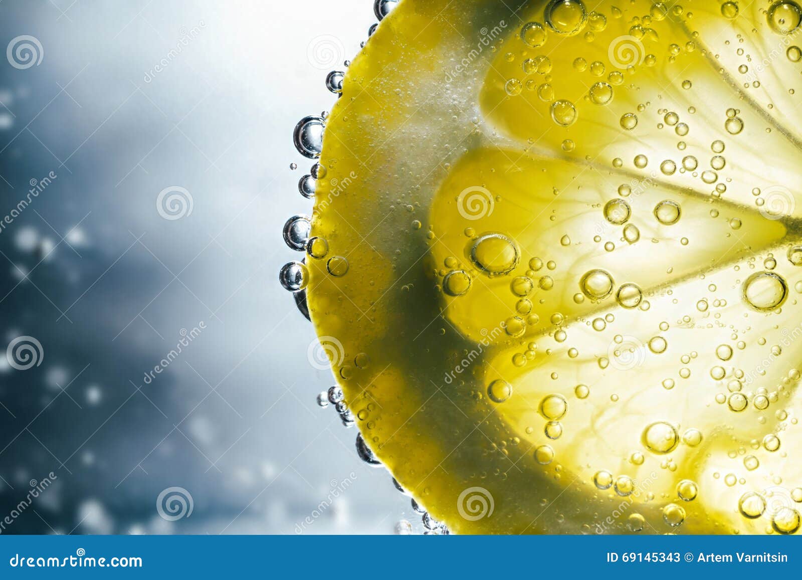 Lemon in Soda Water with Bubbles Stock Image - Image of bubbles, drop ...