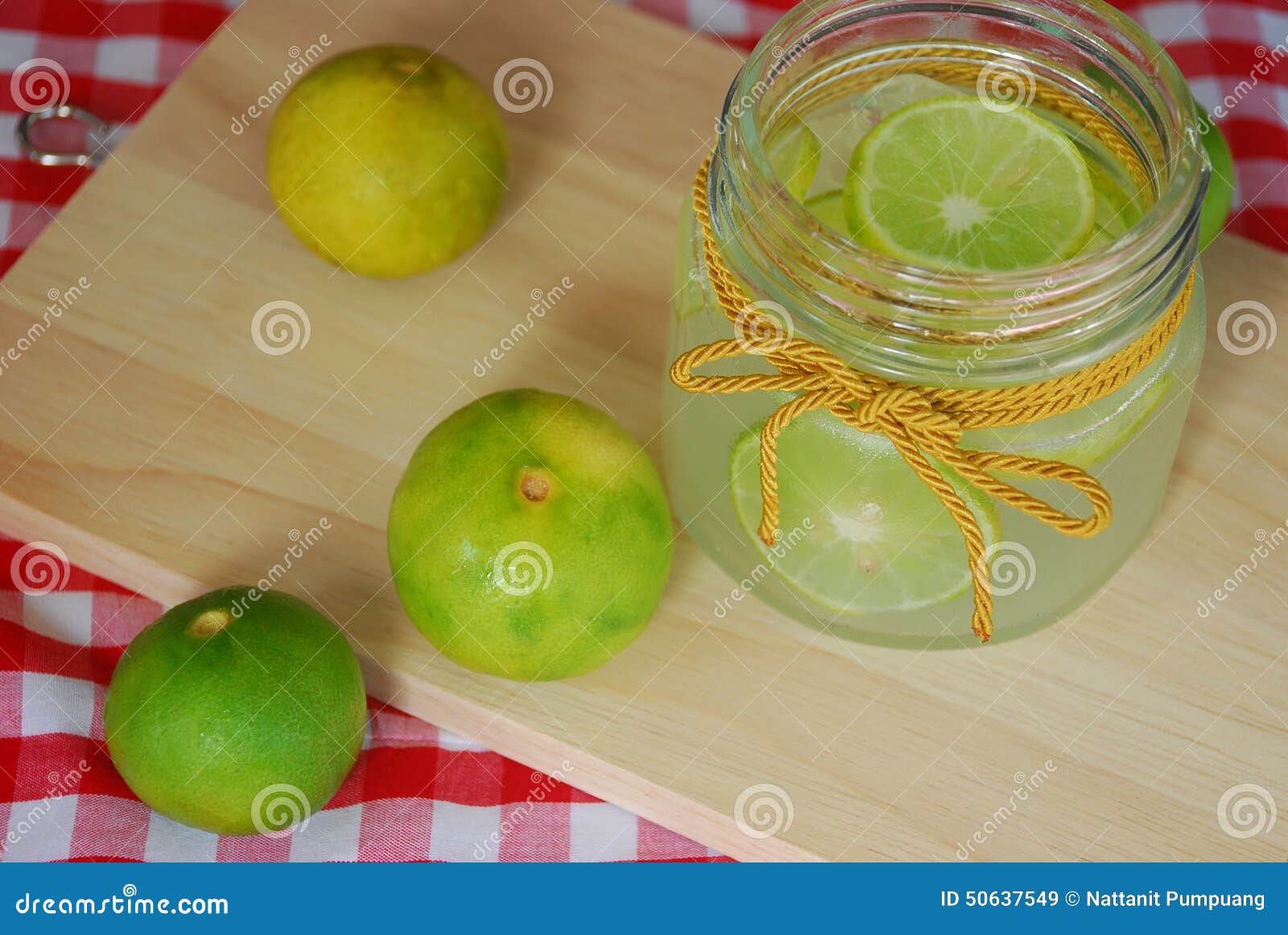 Lemonade in Glass Container Stock Image - Image of cold, slice: 50637549