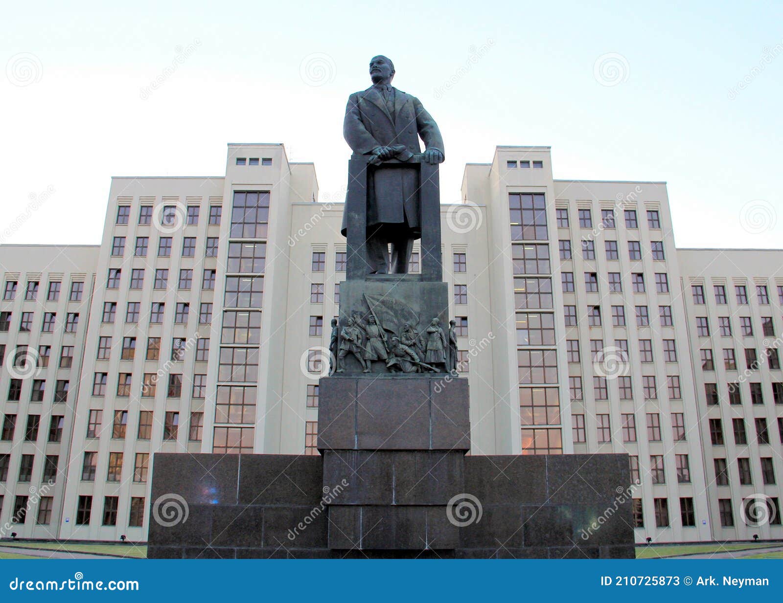 Lenin Statue in Front of the Administrative Building, Minsk, Belarus ...