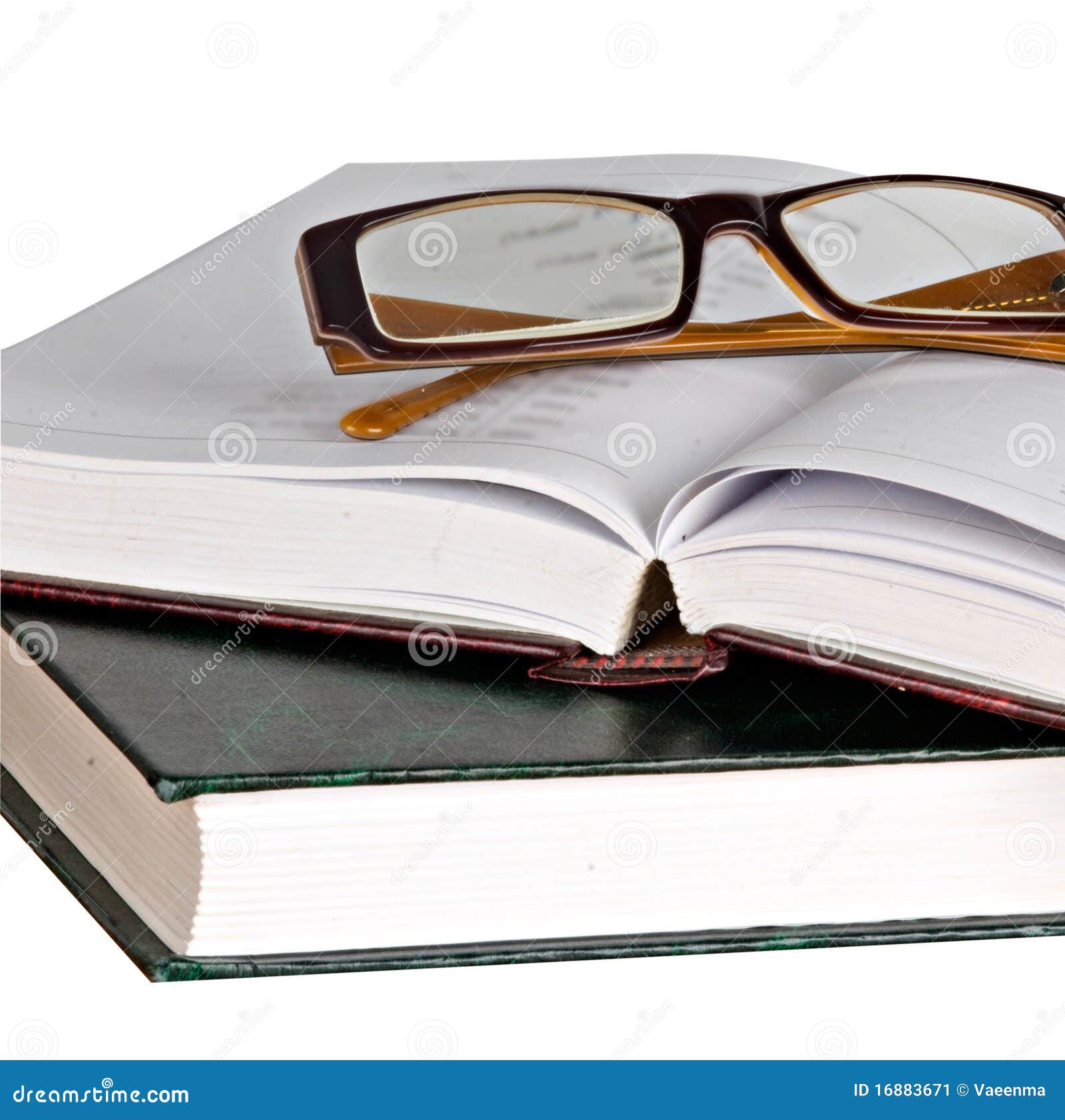 Lentes en el libro abierto imagen de archivo. Imagen de literatura ...