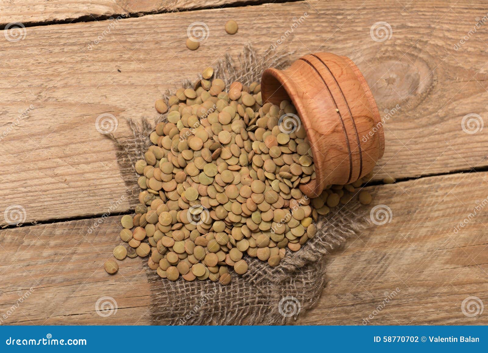 Lenticchia verde fotografia stock. Immagine di chiusura - 58770702