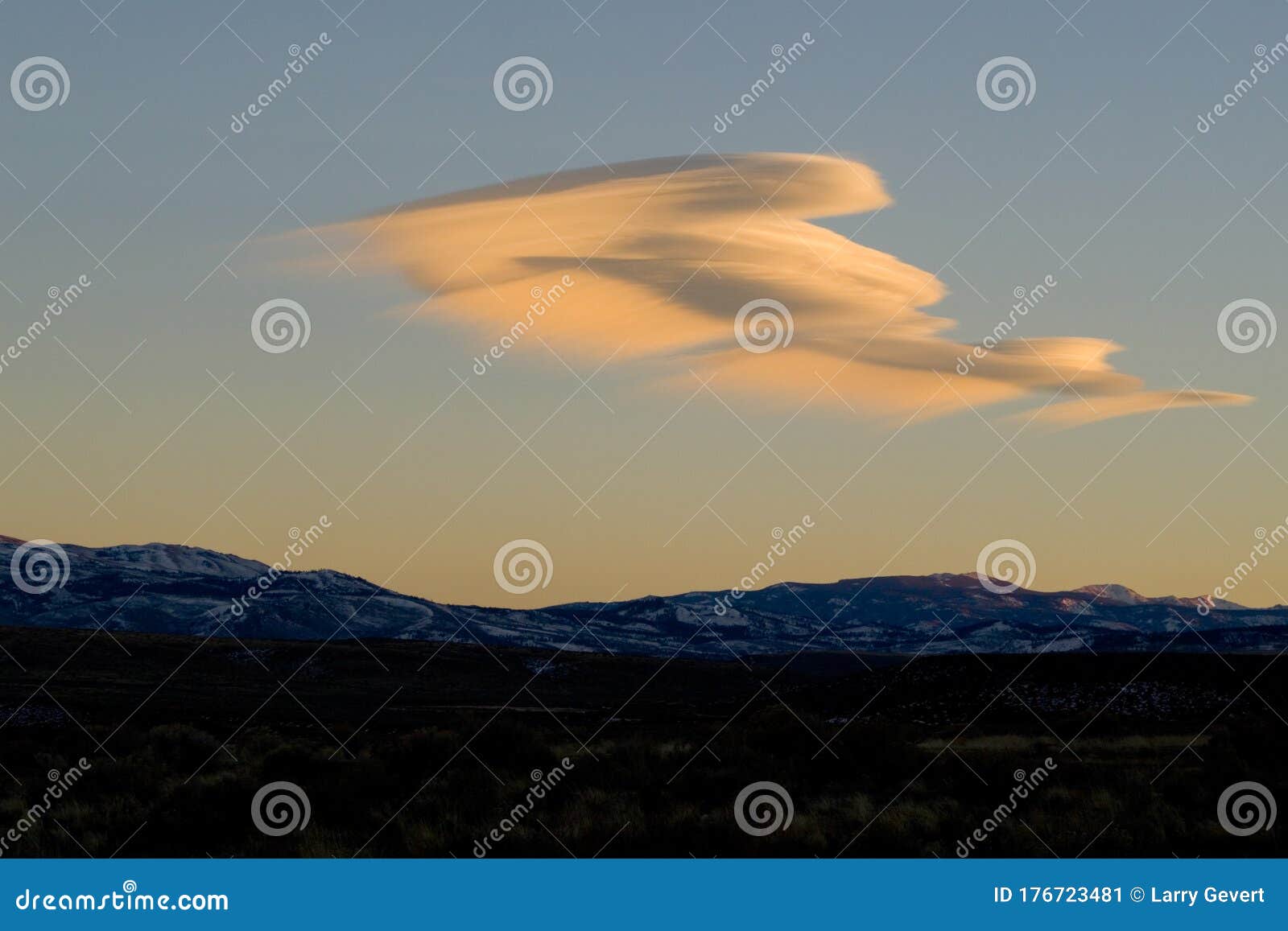 Lenticular Clouds Form Over the Sierra Nevada Stock Image - Image of ...