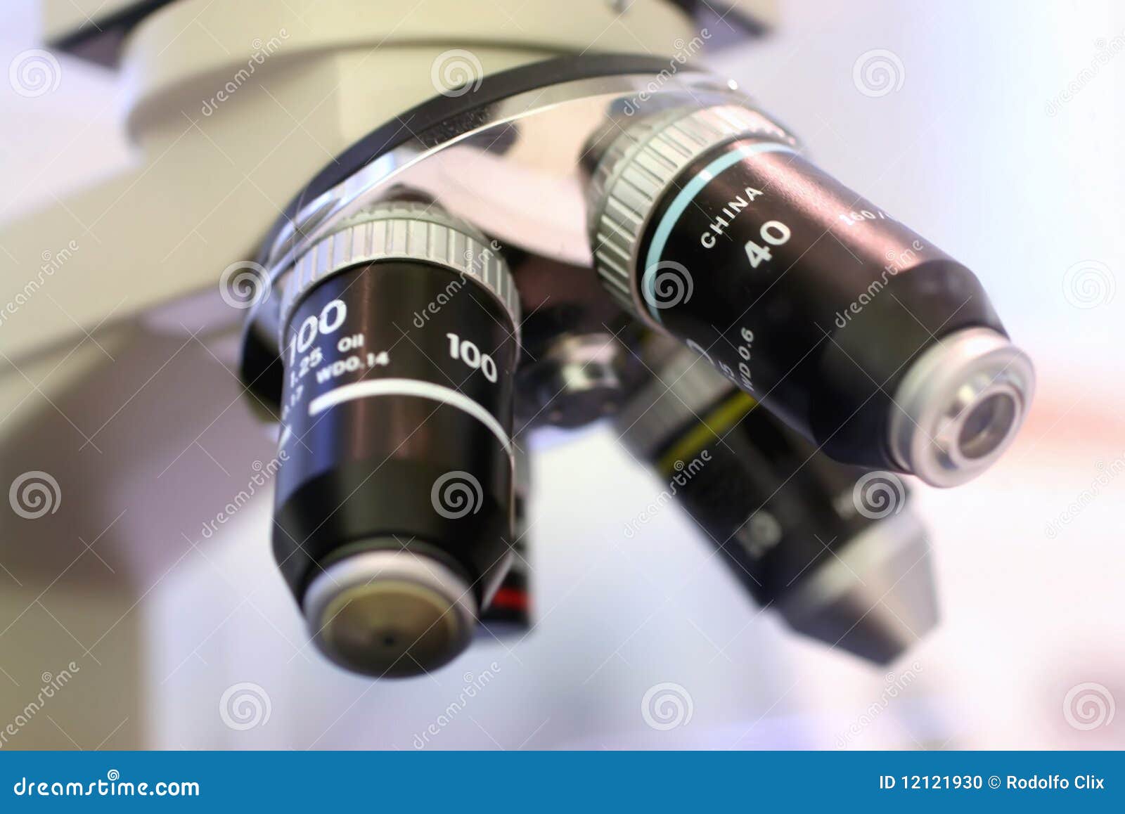 Lentilles de microscope photo stock. Image du visuel - 12121930