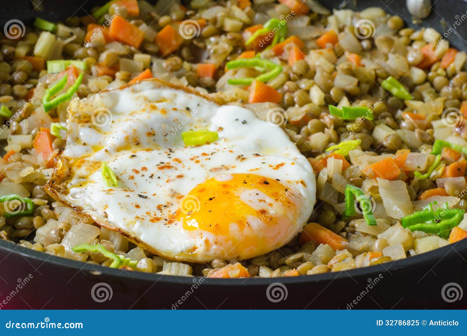 Lentils with fried egg stock image. Image of close, recipe - 32786825