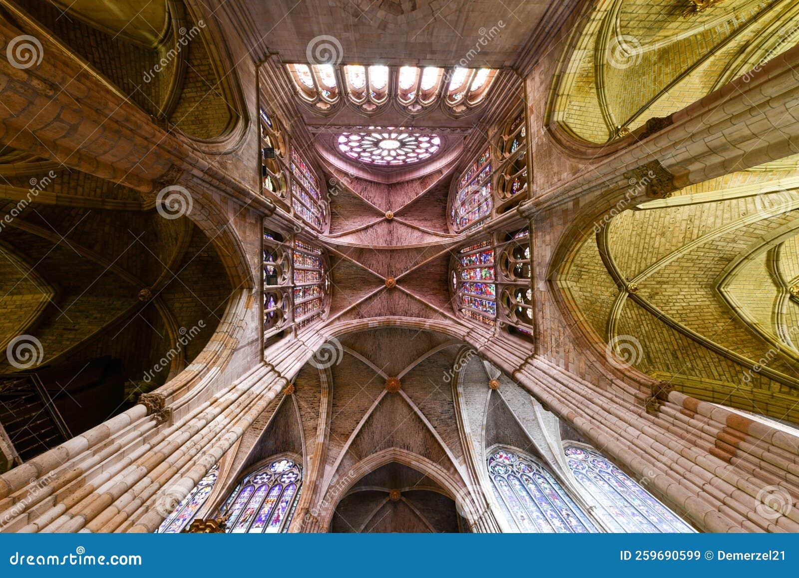 Leon Cathedral - Spain editorial stock image. Image of cross - 259690599