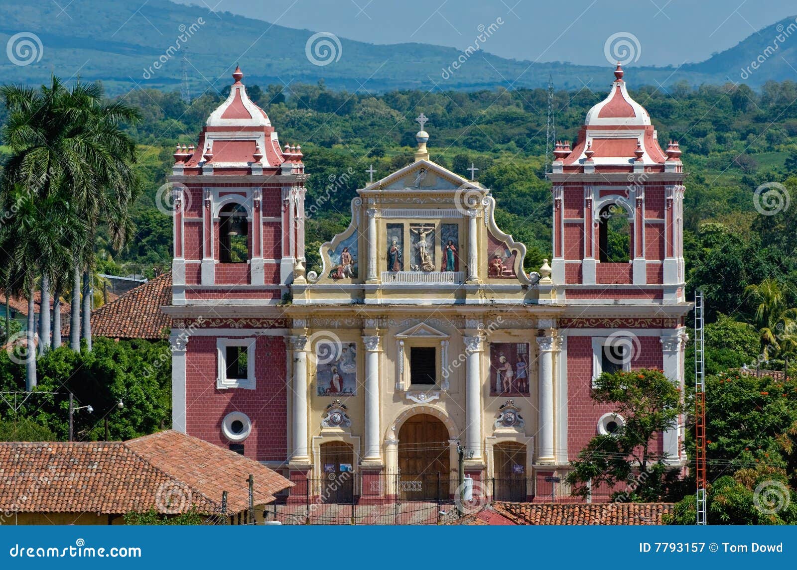 Leon city cathedral stock image. Image of religious, greenery - 7793157