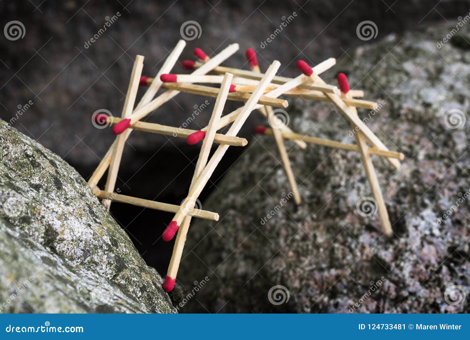 Leonardo Da Vinci`s Self Supporting Bridge Built from Matches Be Stock ...