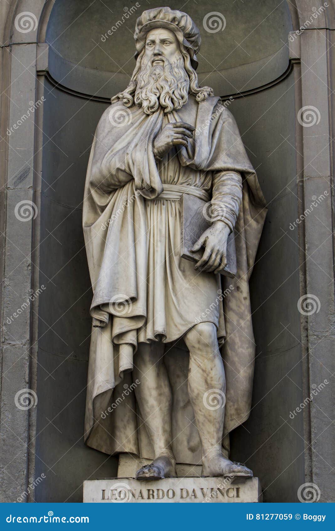 Leonardo Da Vinci-standbeeld in Florence Stock Afbeelding - Image of ...