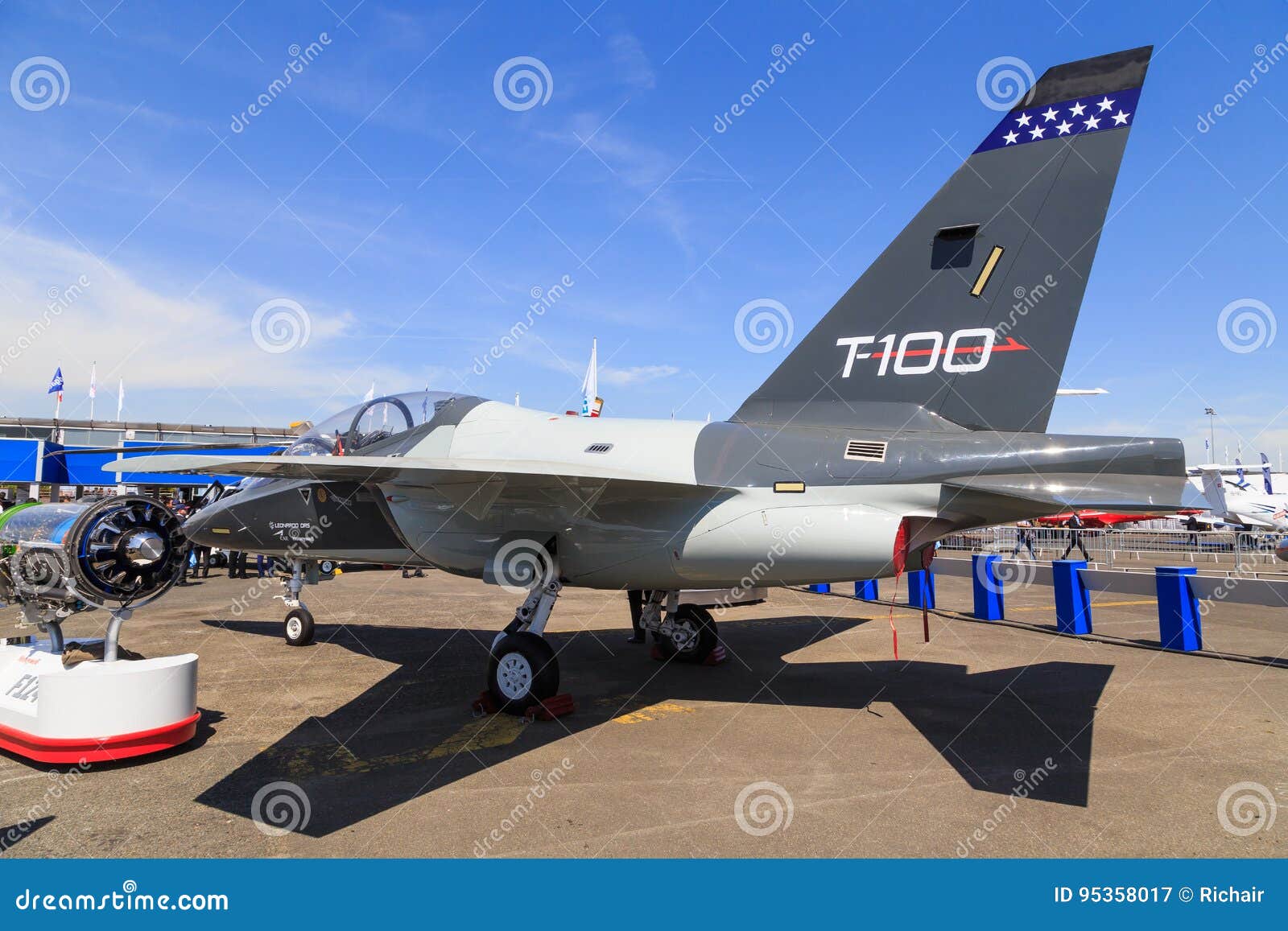 Leonardo DRS T-100 editorial photography. Image of combat - 95358017