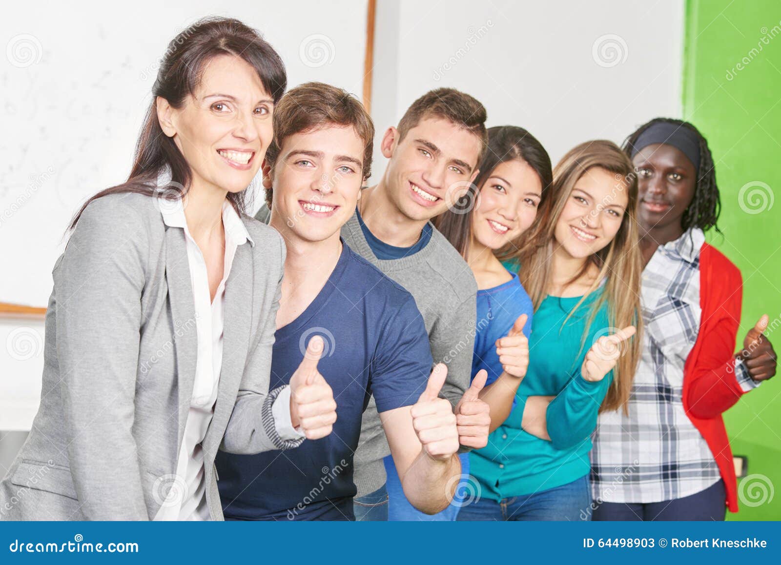 Leraar En Studenten Als Winnend Team Stock Afbeelding - Image of meisje ...