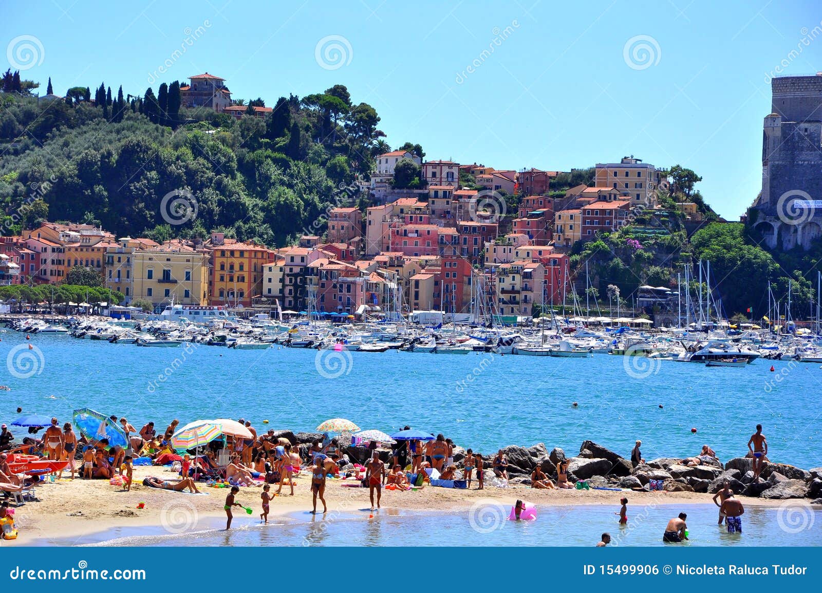 Lerici beach in Italy editorial photo. Image of country - 15499906