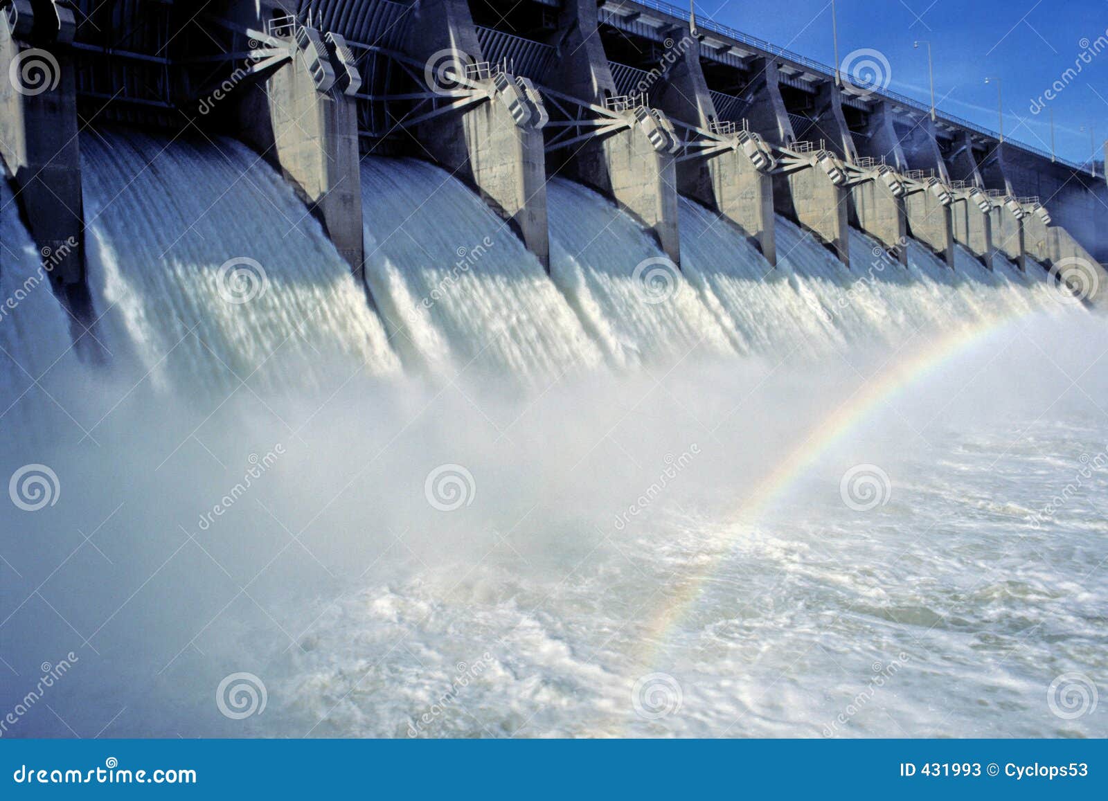Les barrages s'ouvrent image stock. Image du pouvoir, infrastructure ...