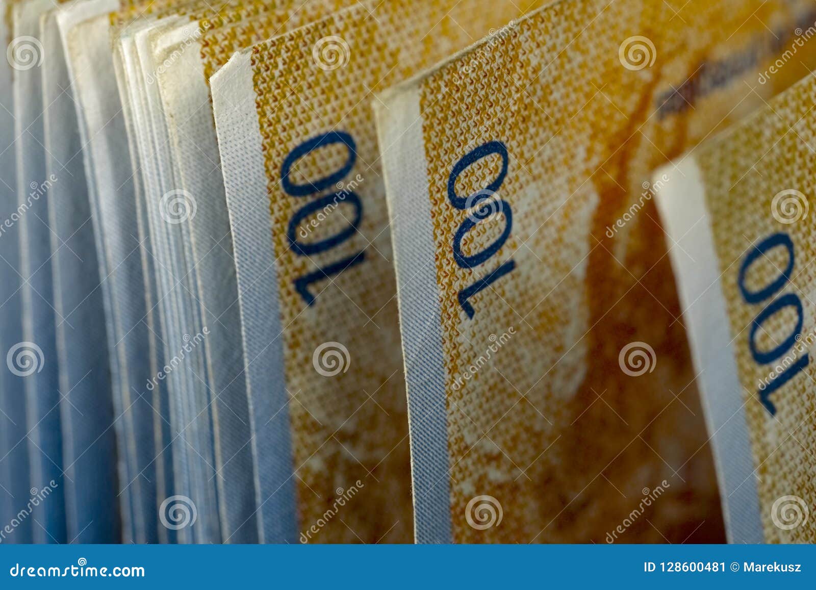 Les Billets De Banque Suisses De Devise Image stock - Image du argent ...