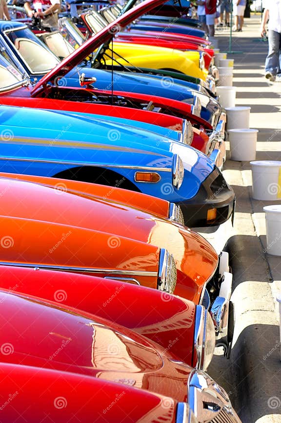 Les capots photo stock. Image du sport, capots, ligne, capot - 173900