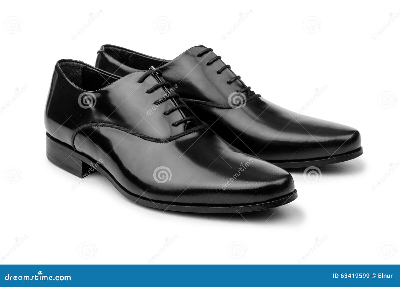 Les Chaussures Noires Masculines D'isolement Sur Le Blanc Image stock ...